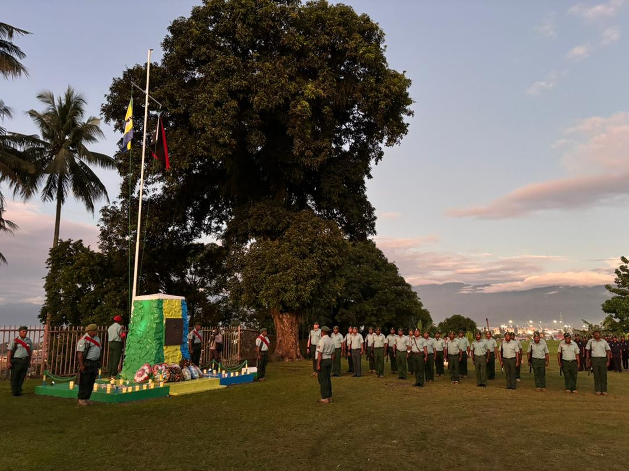 🇵🇬 PNG at 50 | “Lest We Forget”: Lae Marks Remembrance Day at Old RSL ...